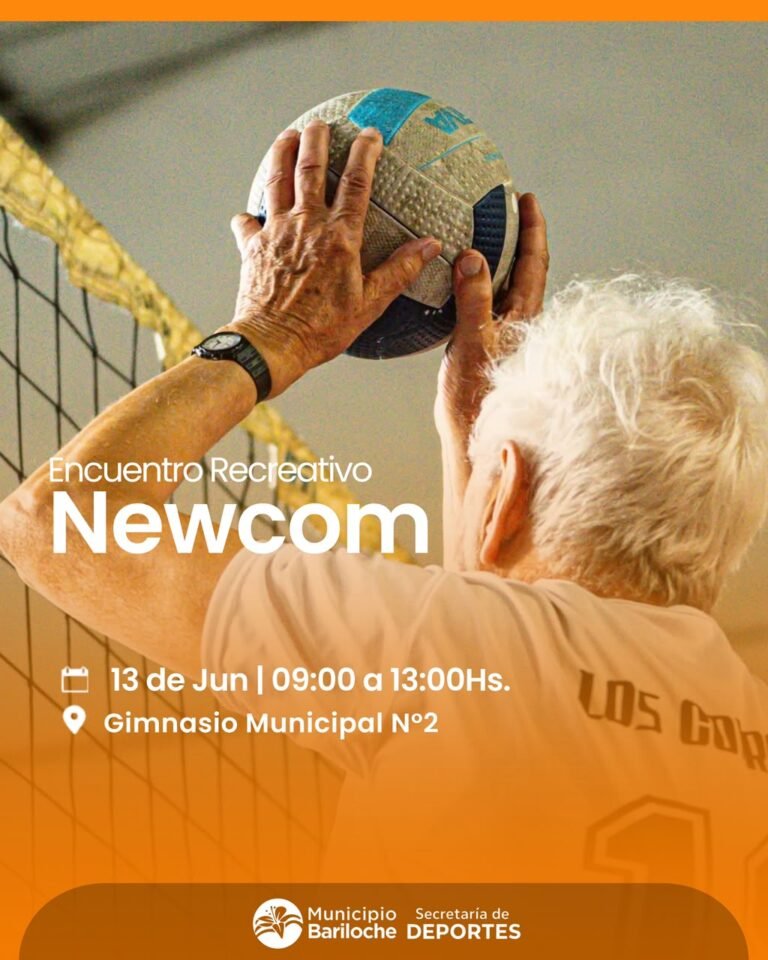 Encuentro recreativo de newcom para adultos mayores en el gimnasio ...