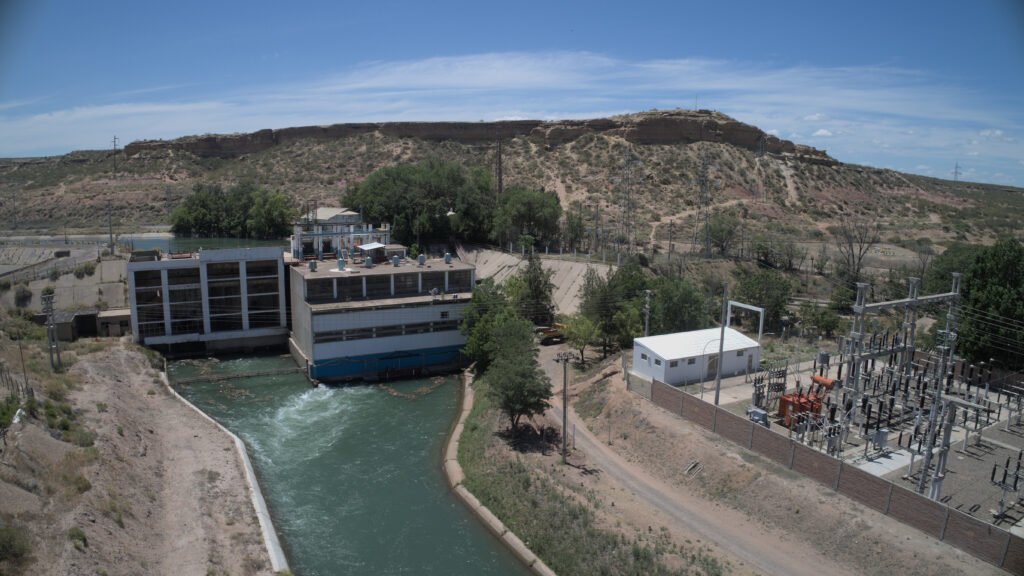 Río Negro consolida un ingreso histórico por el uso del agua en ...